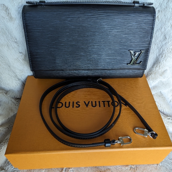 Louis Vuitton | Bags | Louis Vuitton Celery Epi Noir Black Platinum ...